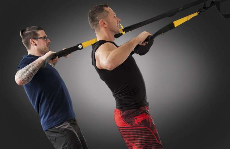 L'allenamento TRX, cos'è e in cosa consiste: i benefici