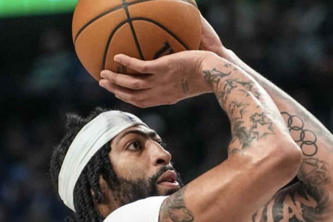 NBA, incubo Dallas: Davis subito KO, quanto tempo starà fermo il lungo