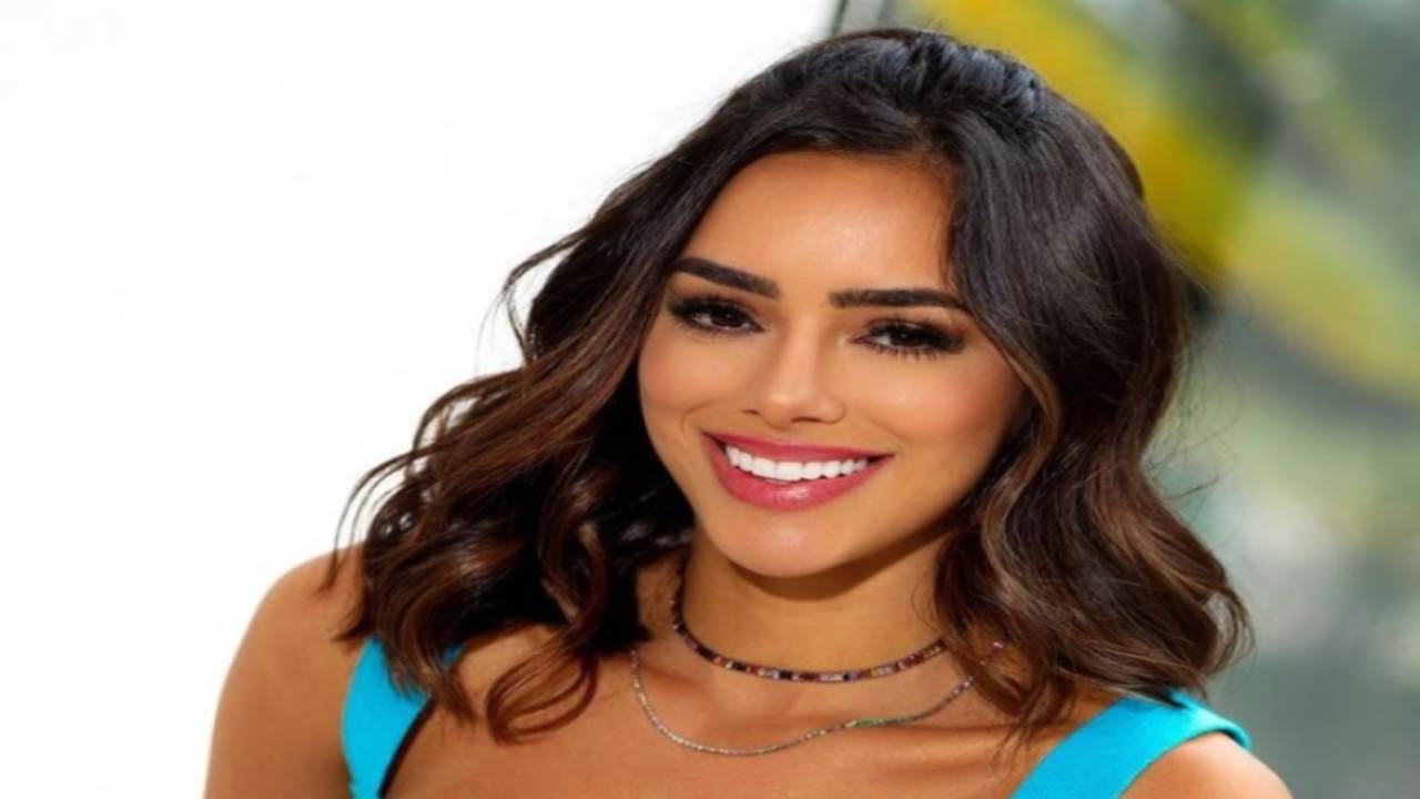 Bruna Biancardi tra stile ed eleganza | la scollatura è disarmante – FOTO