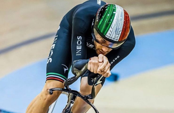 Filippo Ganna e il record dell'ora: il retroscena è assurdo Filippo Ganna e il record dell'ora: il retroscena è assurdo