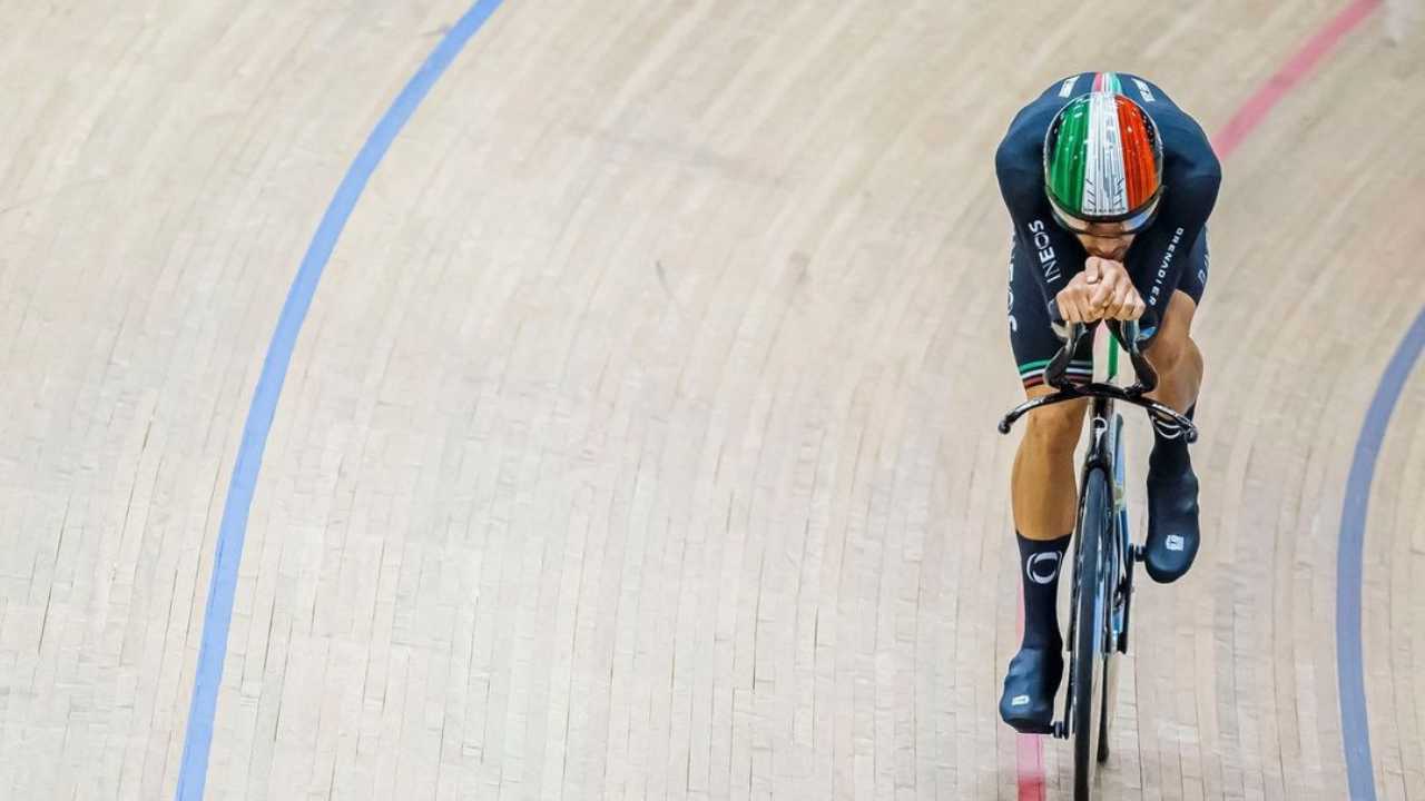 Ciclismo, Filippo Ganna entra nella storia: arriva il record dell'ora Ciclismo, Filippo Ganna entra nella storia: arriva il record dell'ora