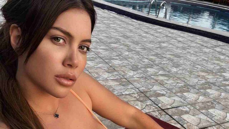 Wanda Nara very aggressive | provoca i tifosi con una mise leopardata ...